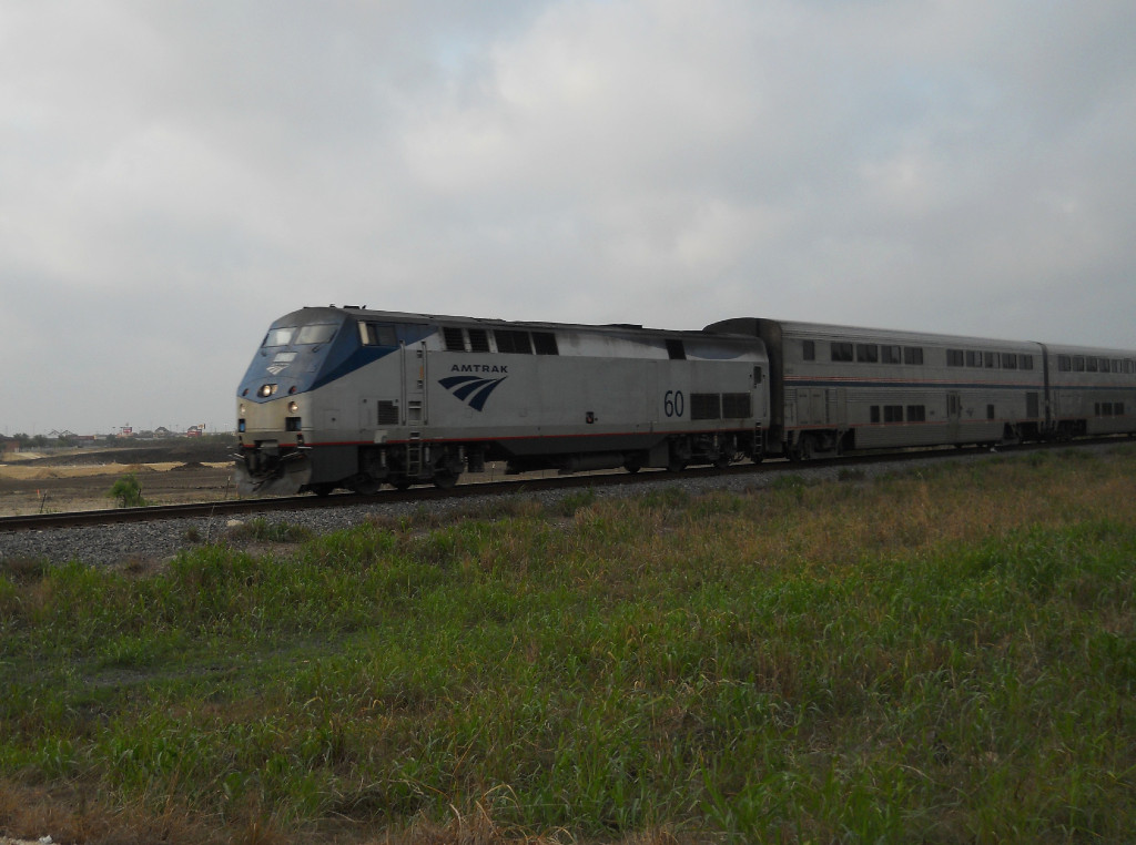 AMTK 60 9Apr2011 NB Train #22 (Texas Eagle) at McCarty Lane